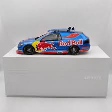 Biante 1:18 Holden VF Sandman Red Bull - Taupo Hobbies & Toys Ltd Store